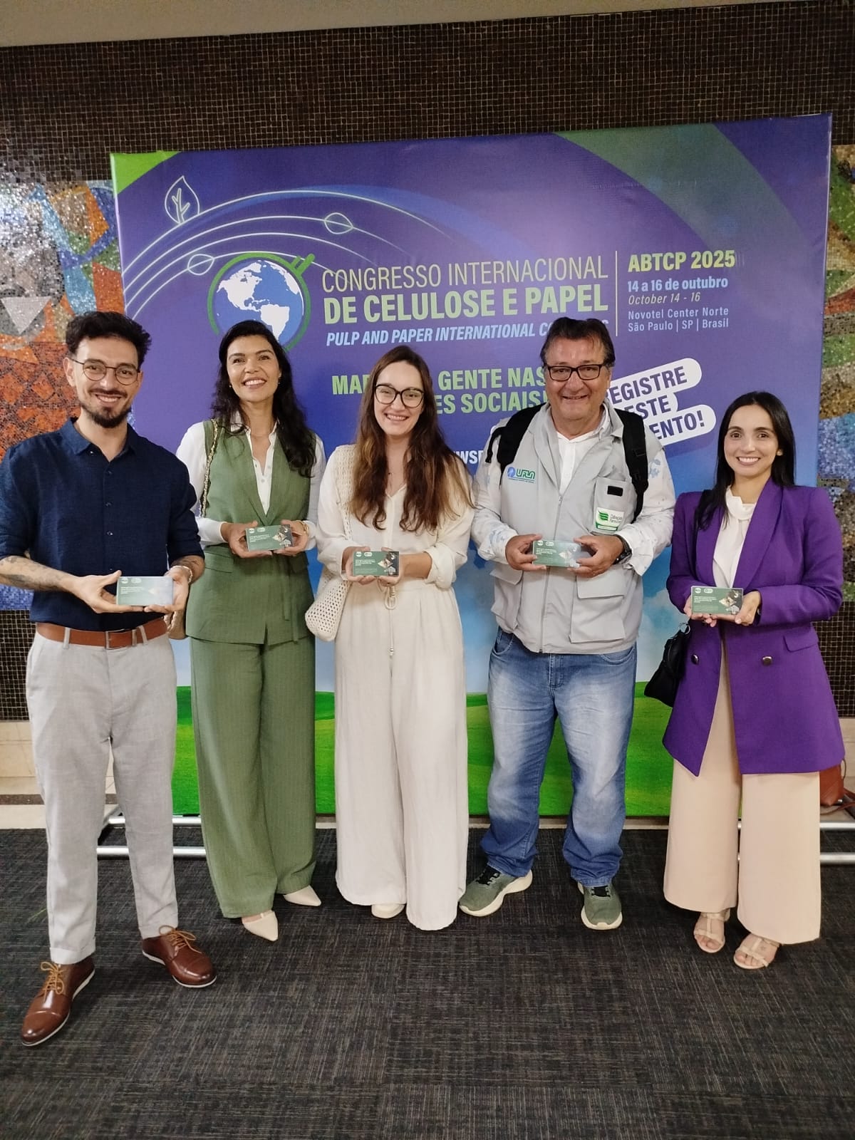 Projeto da UFLA é premiado em Congresso Internacional da ABTCP - UFLA ...